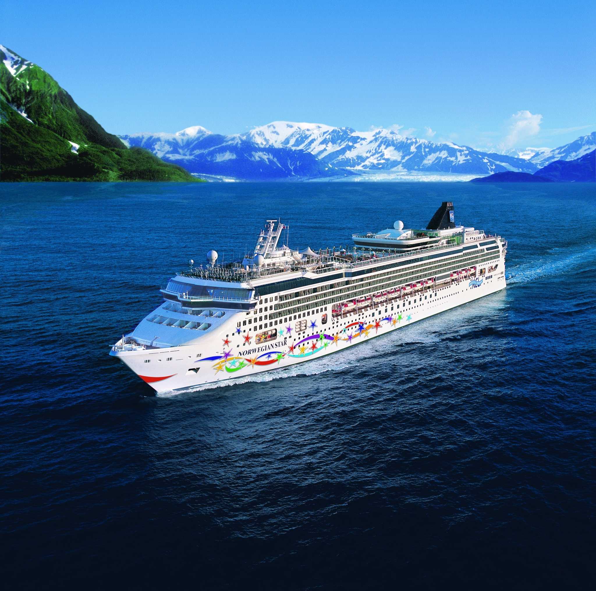 Book a cruise on Norwegian Star - Supercruises